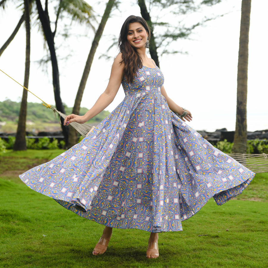 Buy Bunaai Red Floral Organza Saree For Women Online